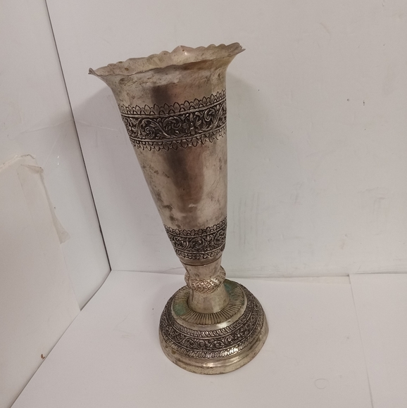 unbranded | Accents | Vintage Silverplated Flute Vase Pedestal Base ...